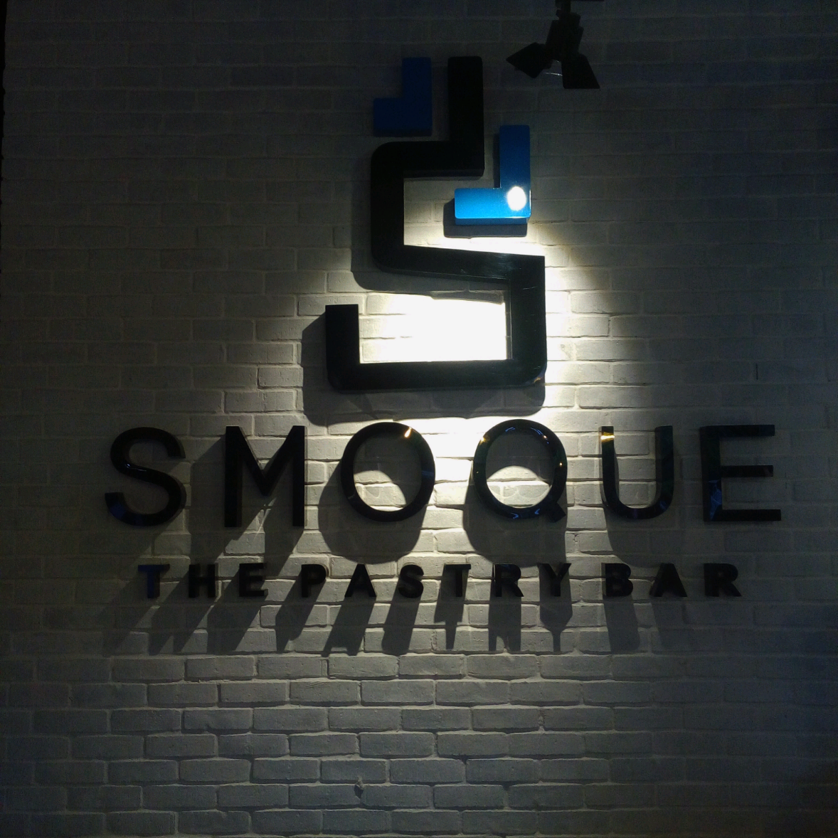 Smoque Bar + Bistro – The Boholana
